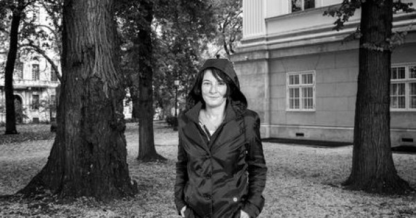 Molnár T. Eszter: Sasszé - Könyves magazin